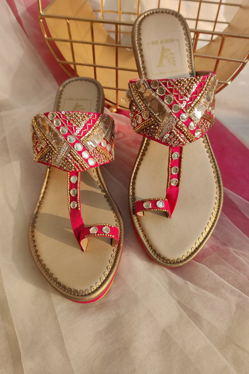 (Pre Order) Nazm Pink Wedges – The Jutti Club